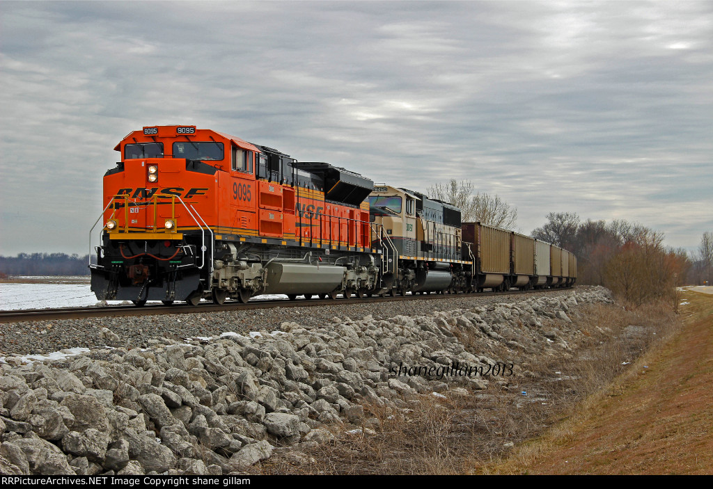 BNSF 9095 Sits and waits for a train meet.
